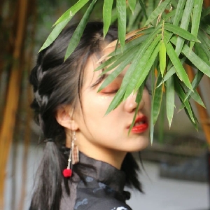 南大钟楚曦 