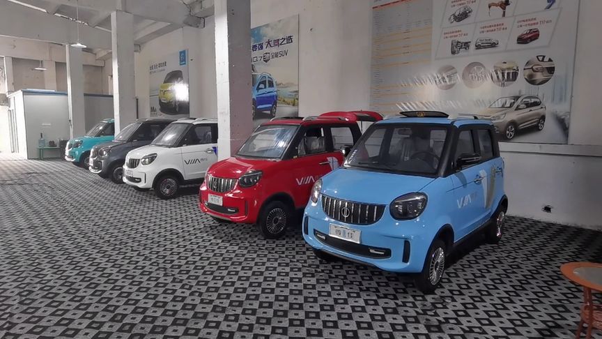 只要一万多,顶配小电车,电动后尾门,车子带石英表内饰超豪华