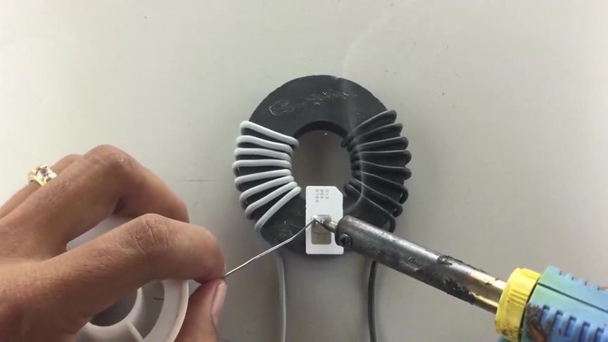 废旧手机卡不要丢,搭配磁铁连接手机,就能变成wifi信号增强器!