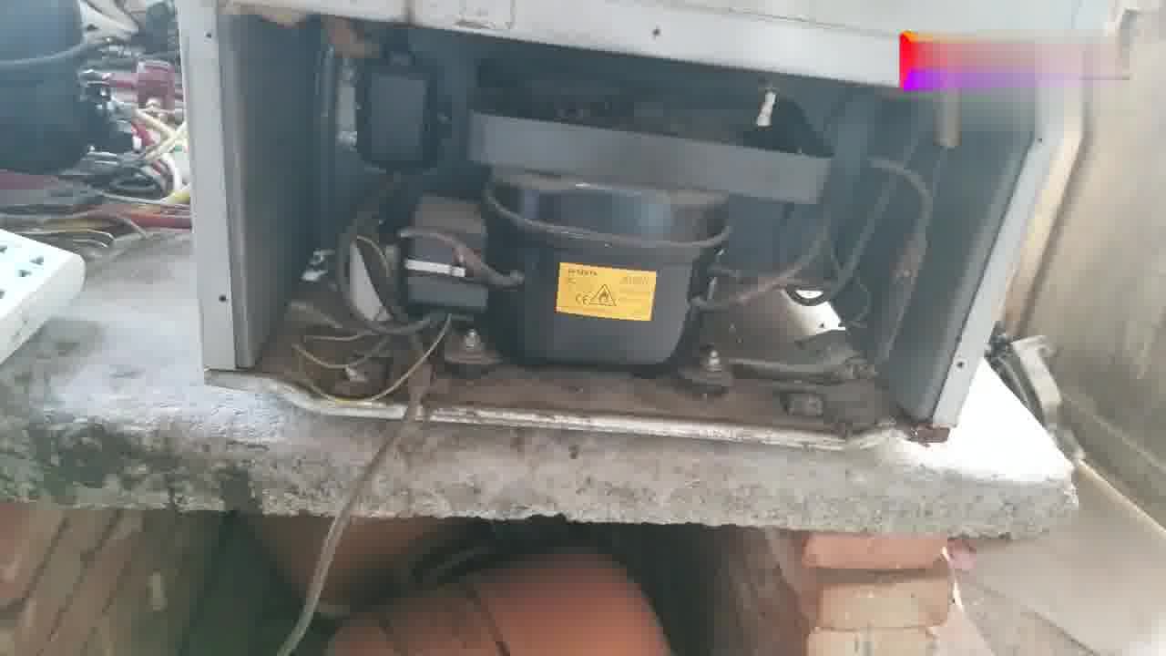 西门子冰箱冷冻室怎么会结冰【同城速达】