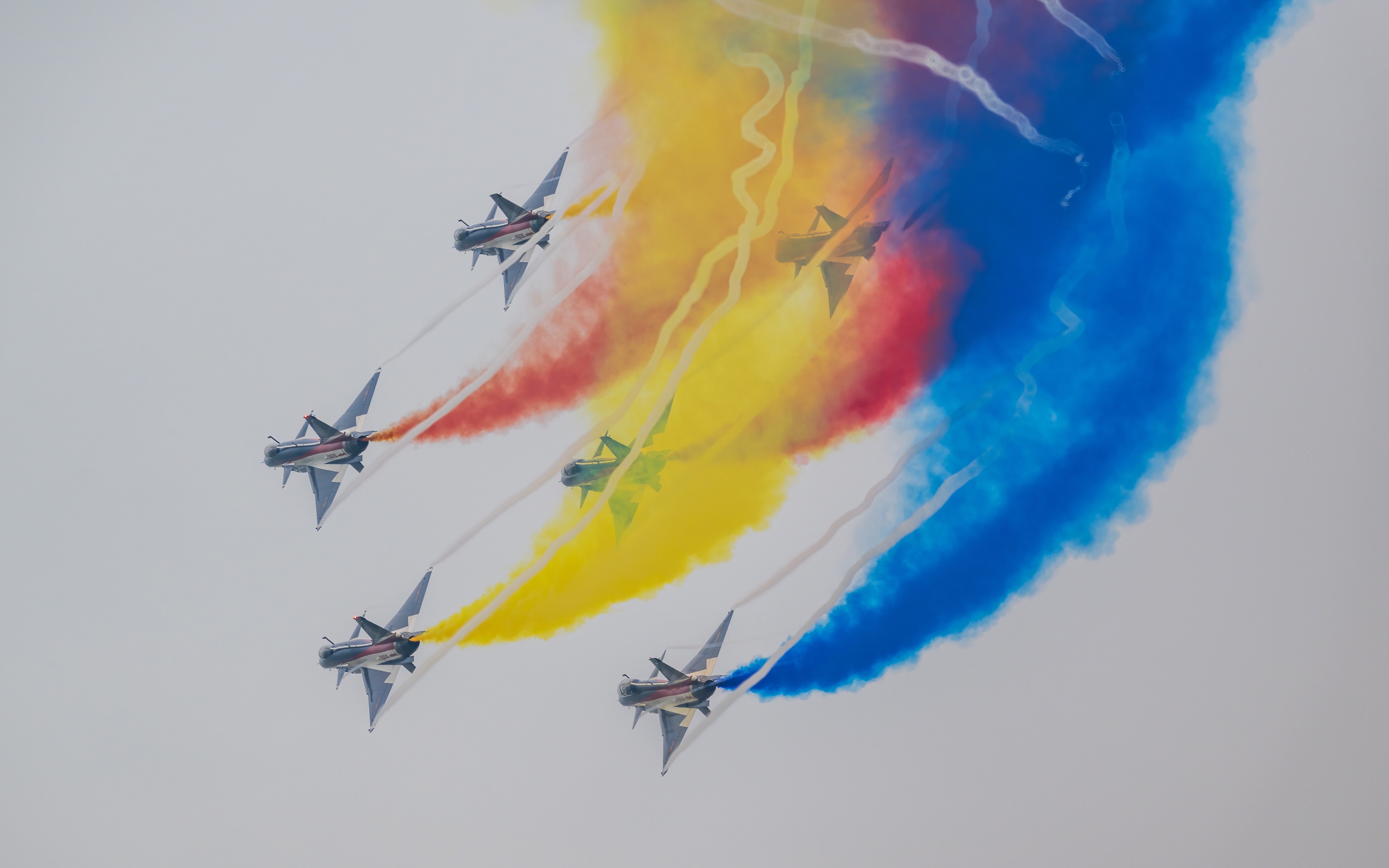 「4K60P」2022珠海航展空军“八一”飞行表演队首秀登场!超极致...