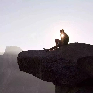 X犯困嫌疑人H 