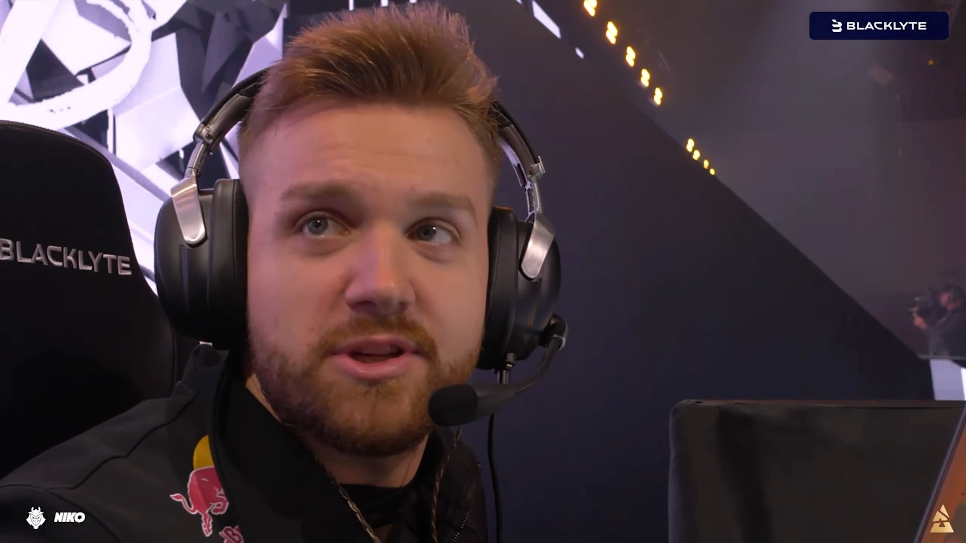 这就是波黑兄弟的羁绊吗 同样的配枪 同样的地点 同样的特种兵_网络...