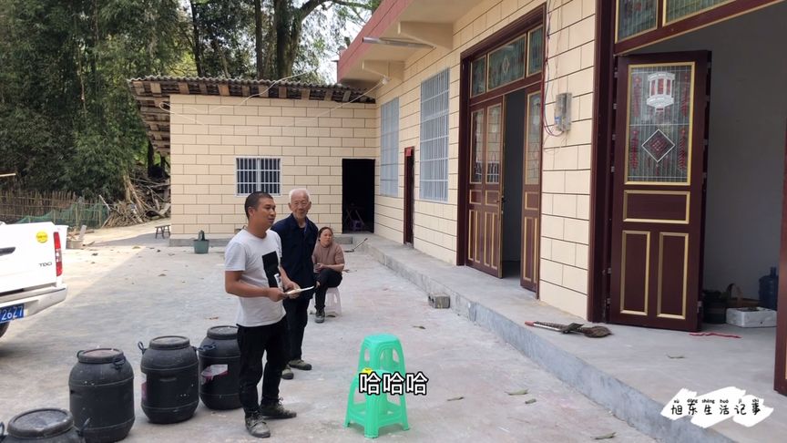 农村自建房:外墙真石漆完工了一共160个平方