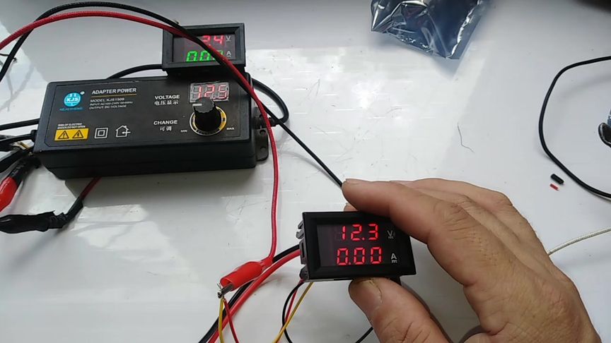 新买的电压电流表,接线还挺方便的,实用建议收藏