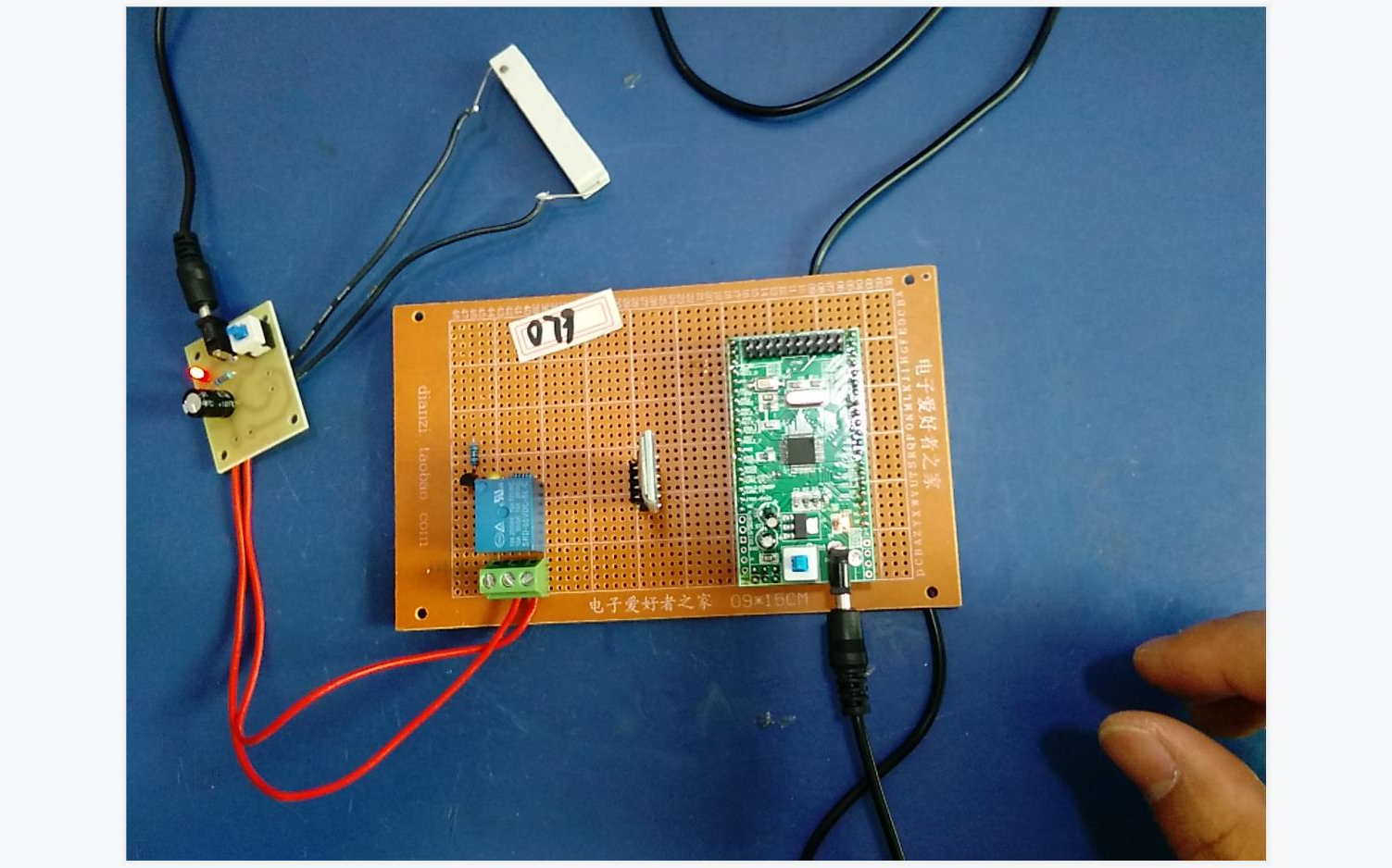 基于STM32单片机的智能家电蓝牙APP控制继电器开关插座设计-蓝牙-...