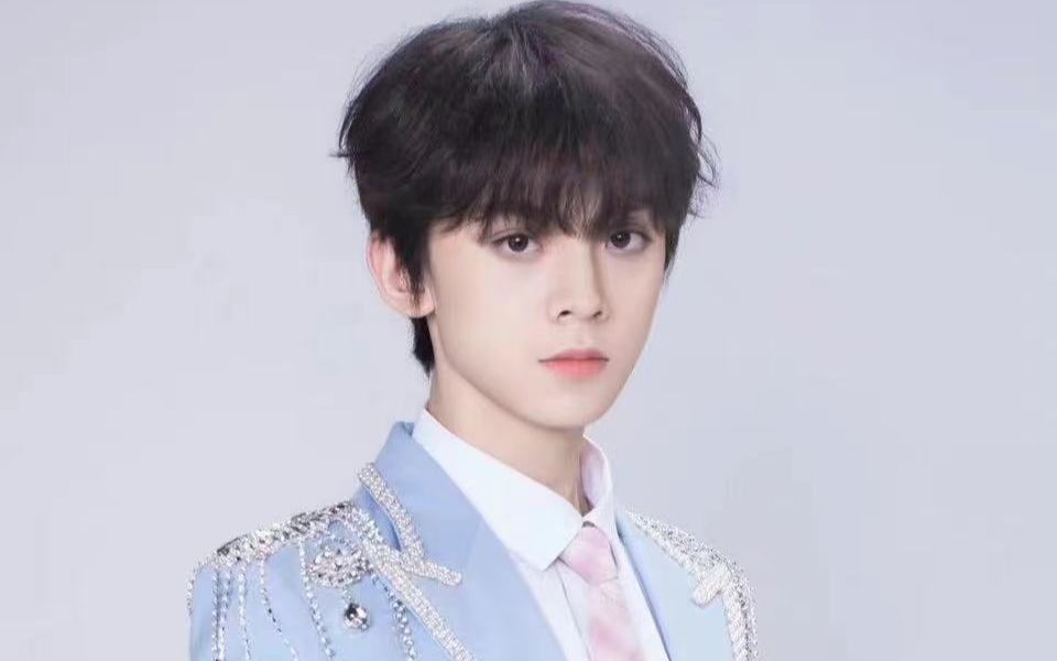 【TF家族】左航舞台表演合集(暑期汇演—TF少年进化论-迷宫(含个人...