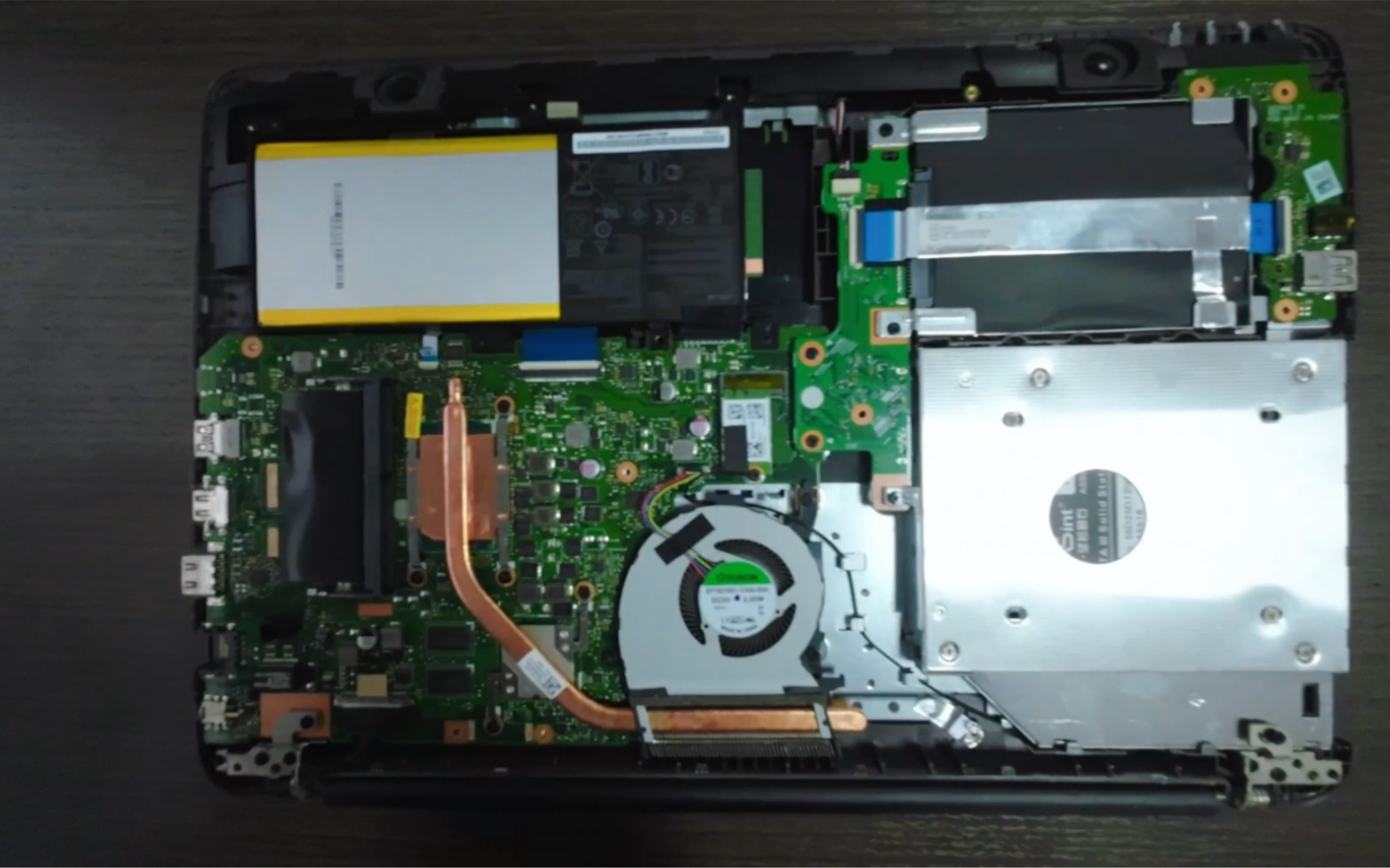 【无聊vlog】简单的笔记本更换电池拆机视频 拆的过程却没录上