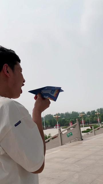 这架飞得最远的纸飞机叫苏珊纸飞机,折法超.