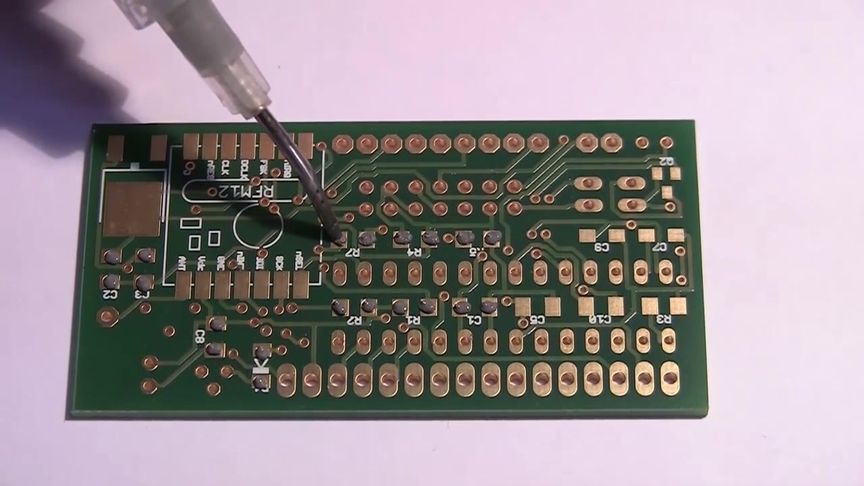 锡膏如何焊接小的元器件!