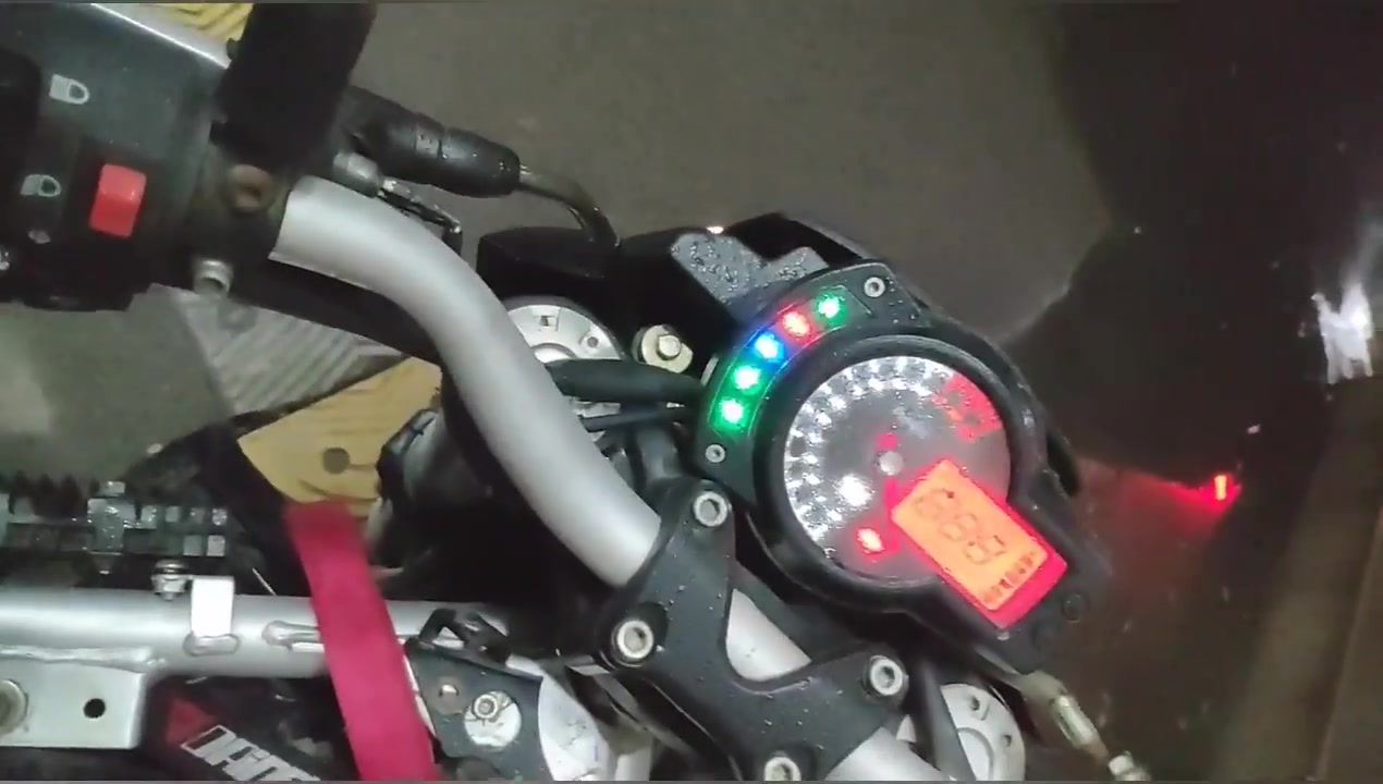 自己动手清洗黄龙600节气门和氧传感器,现在启动怠速稳一打就着