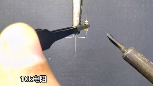 电容,电阻,三极管,发光二极管