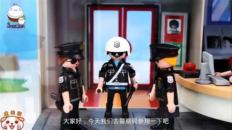 .哪辆警车能坐下四位警察呢少儿益智早教动画工程车