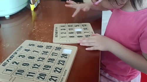 华容道 玩了两天,我都没看懂数字华容道教程