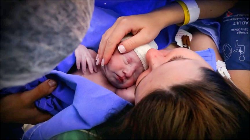 产房实录孕妇剖腹产分娩全过程,剖腹产妈妈的付出令人肃然起敬!