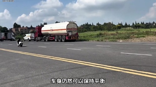 外卖小哥有福了!让9号电动车帮你送!