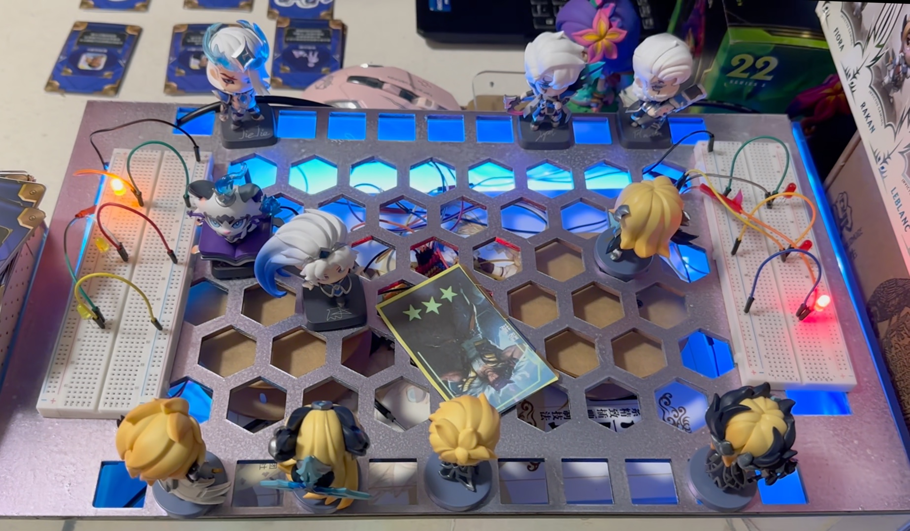 ...之弈/金铲铲实体化桌游-强音对决KDA棋盘(Arduino 压力传感器与灯带)