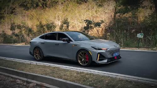 今年一定要拿下长安univ