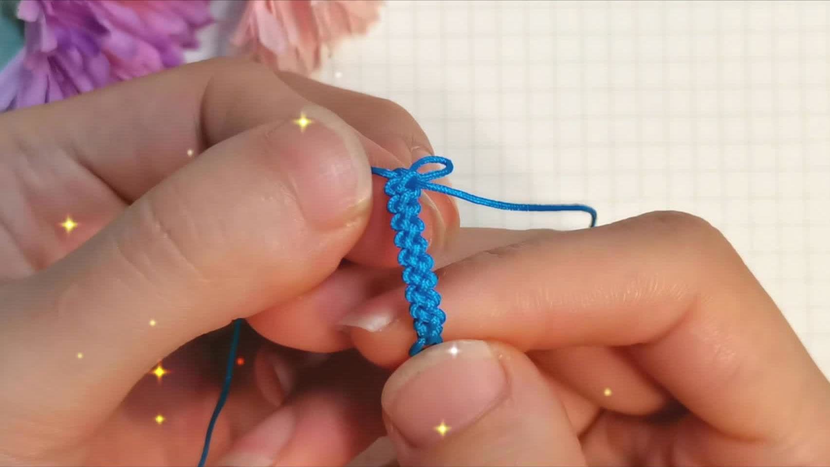 .一根绳子也可以编手链