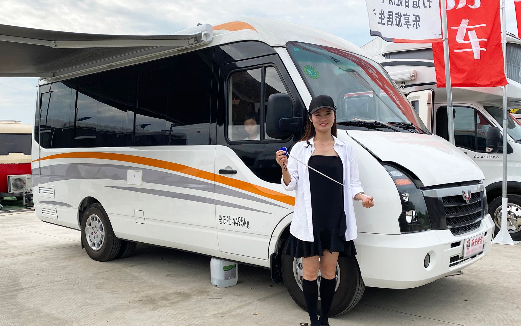 空间最大的B型房车,五菱校车底盘打造,安全可靠只要十多万