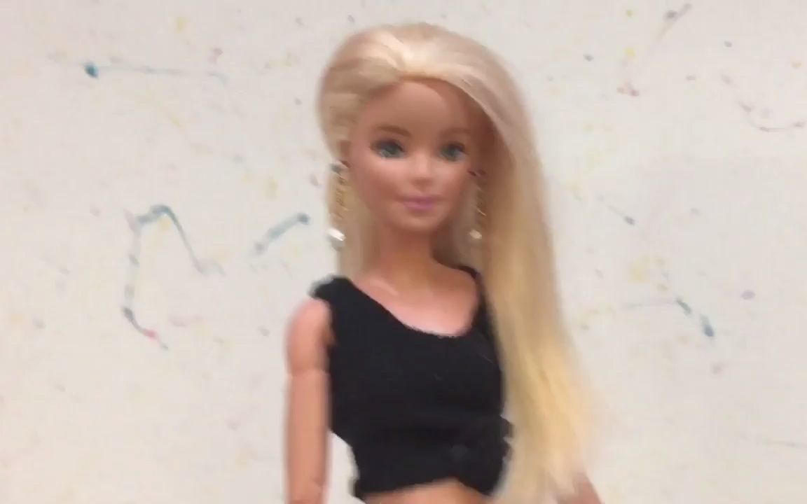 6款可爱的芭比发型!快去装饰你的芭比娃娃吧