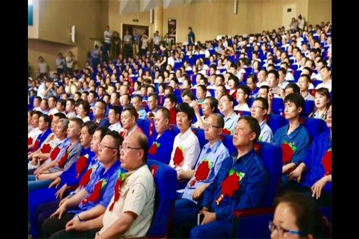 ...美发化妆学校 西安金栗美容美发化妆学校校长荣获西安工匠荣誉称号