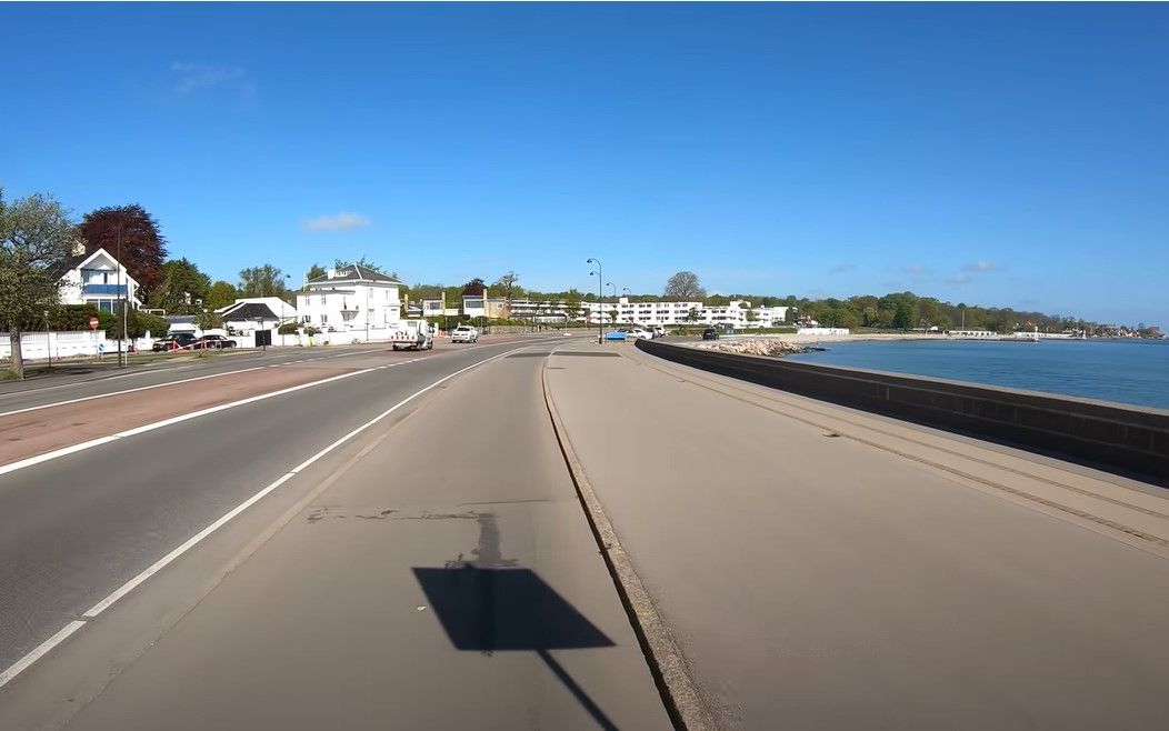 一小时室内模拟骑行 丹麦哥本哈根至哈姆雷特堡 沿海路实景 动感单车 ...