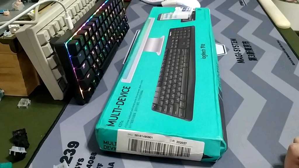 一把有点特殊的罗技K375S键盘开箱体验