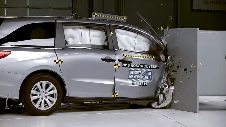 2018年本田奥德赛客车侧小重叠IIHS碰撞测试#美国iihs碰撞测试