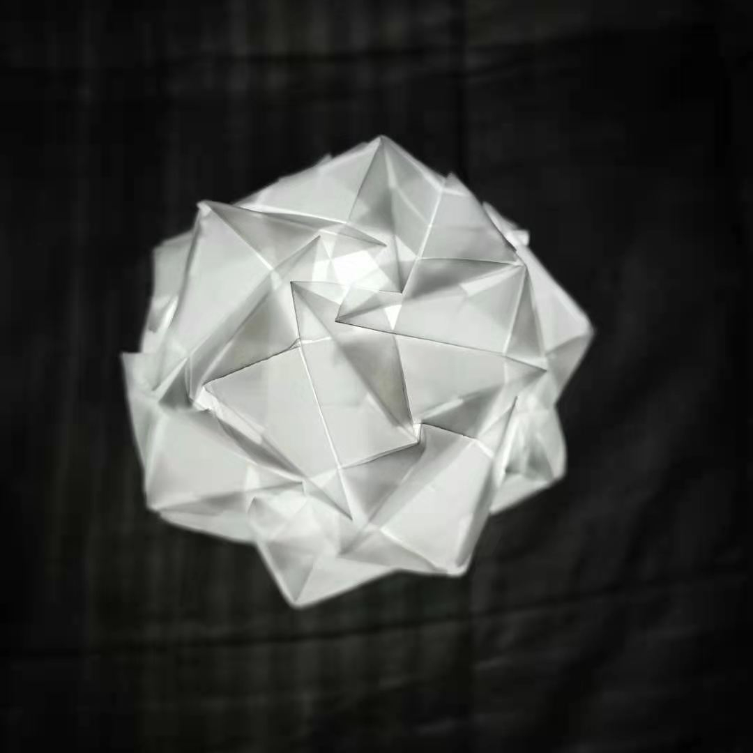 胡白折纸 