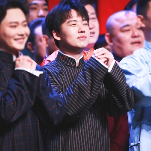 诸葛钢铁学唇语 