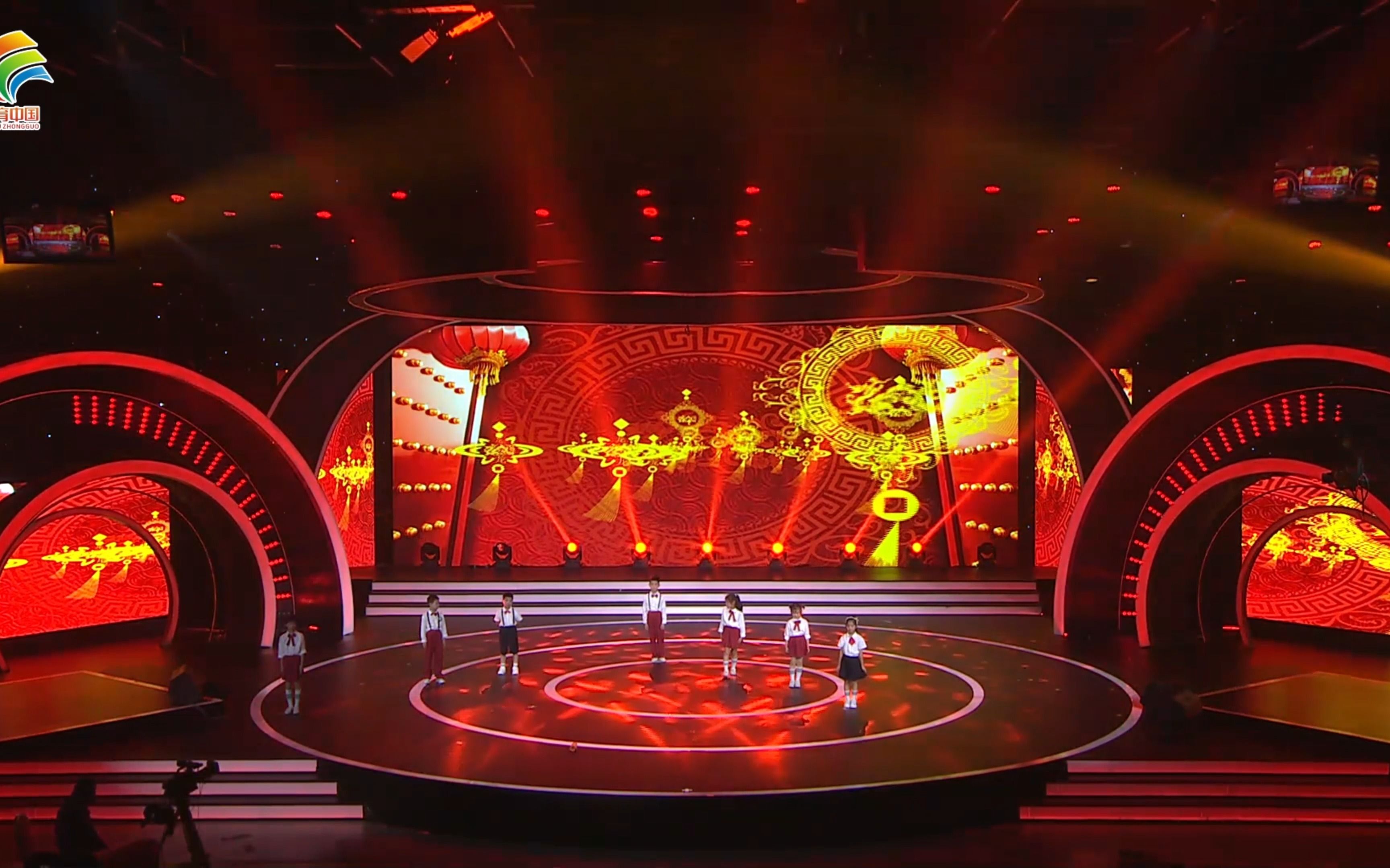 如果信仰有颜色,那一定是中国红!集体朗诵节目--《中国红》