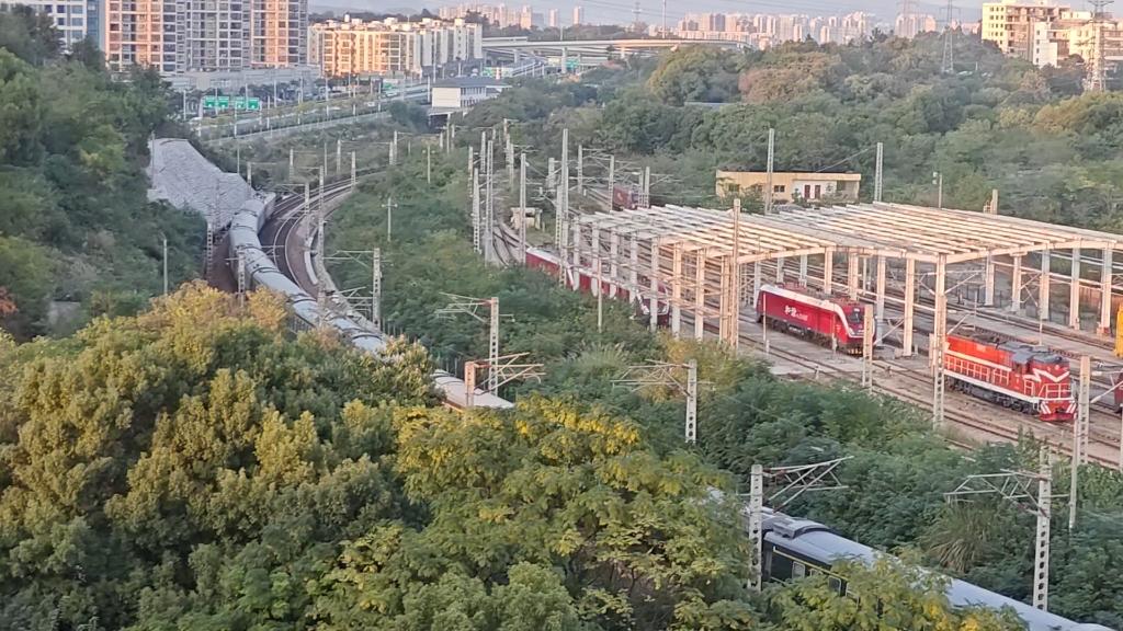 全网首发,可以完整靠到赣州火车站客运段折返点!