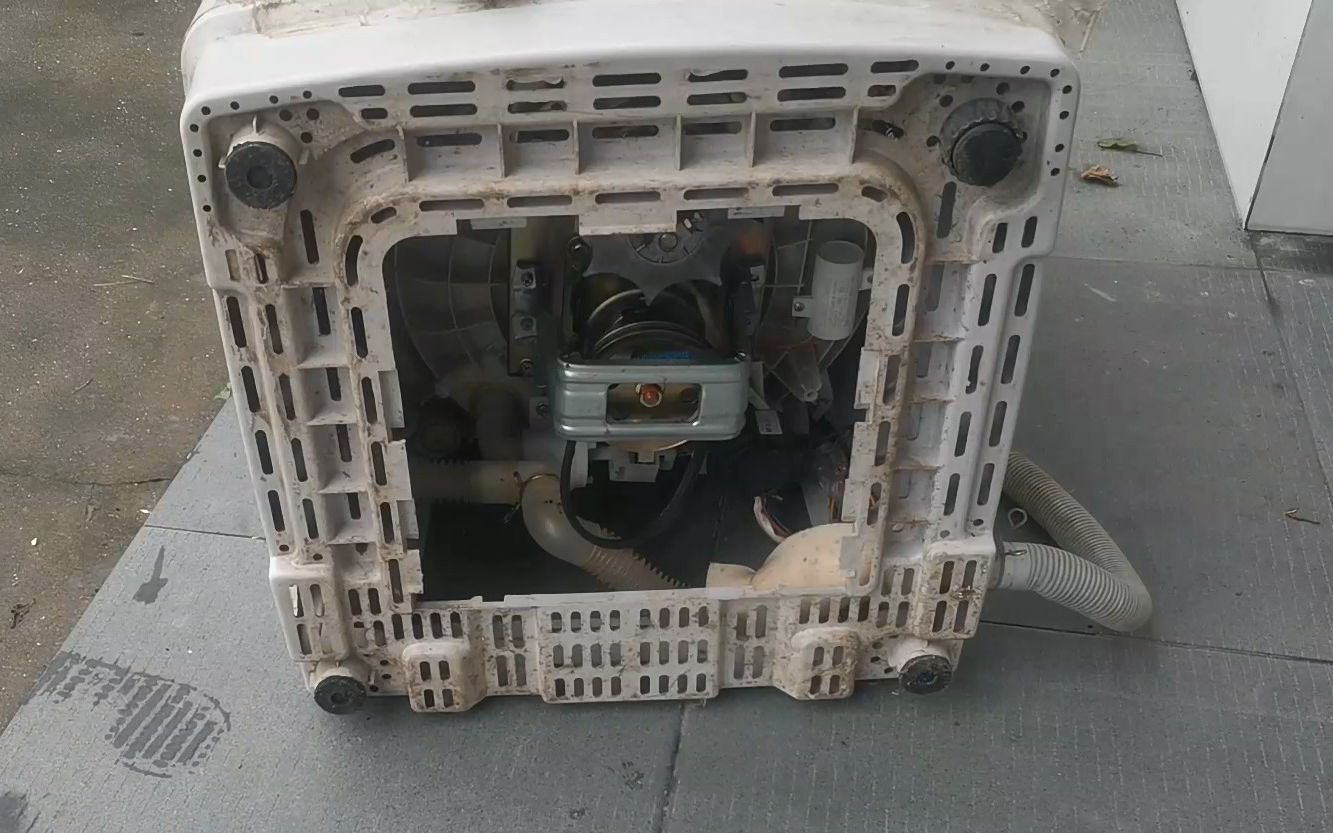 洗衣机不转了皮带断了 自己洗衣机维修拼多多买两块多配件搞定