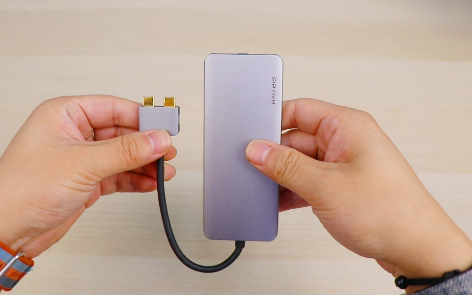 可以让macbook外接三个显示器的type-c扩展坞