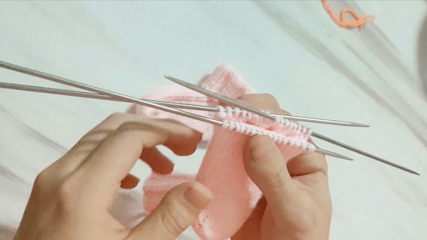 婴儿毛线袜的编织教程完