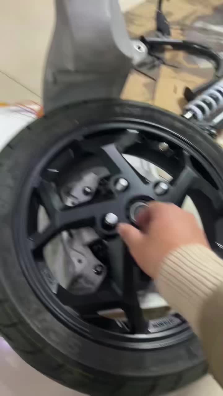 ...的人自然都会懂,产品定义上电动车和电摩的本质区别#CYBER·T#