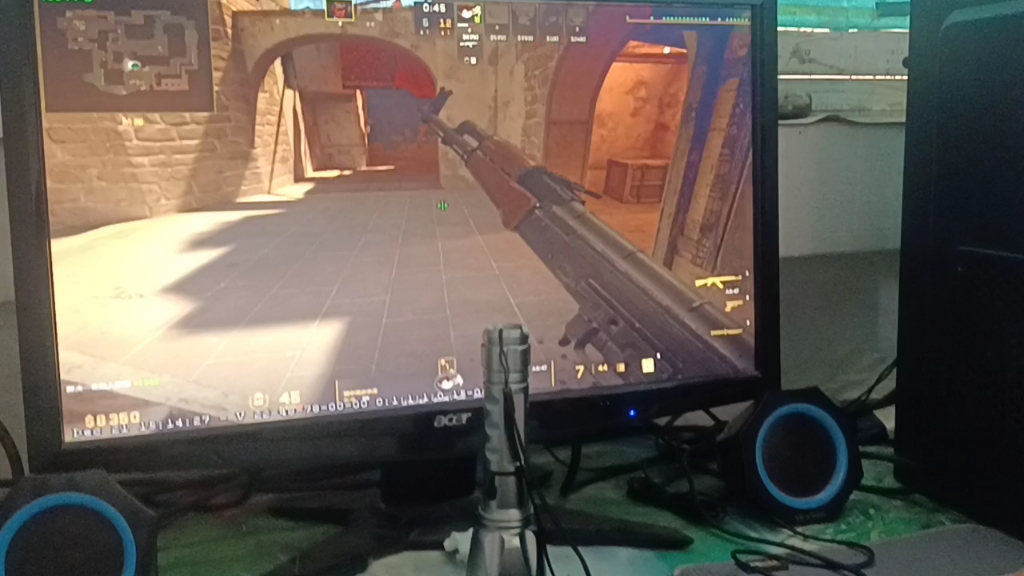 玩cs2突然就卡死了