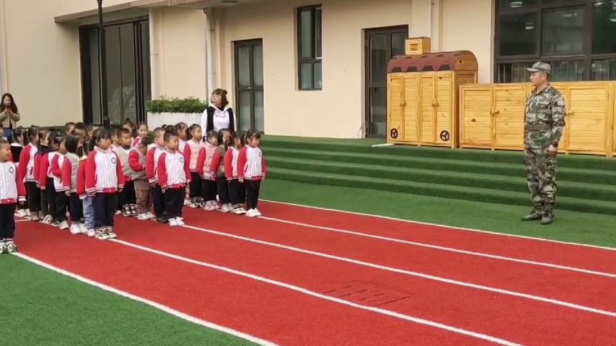 记录爸爸第一次参加女儿幼儿园家长助教活动