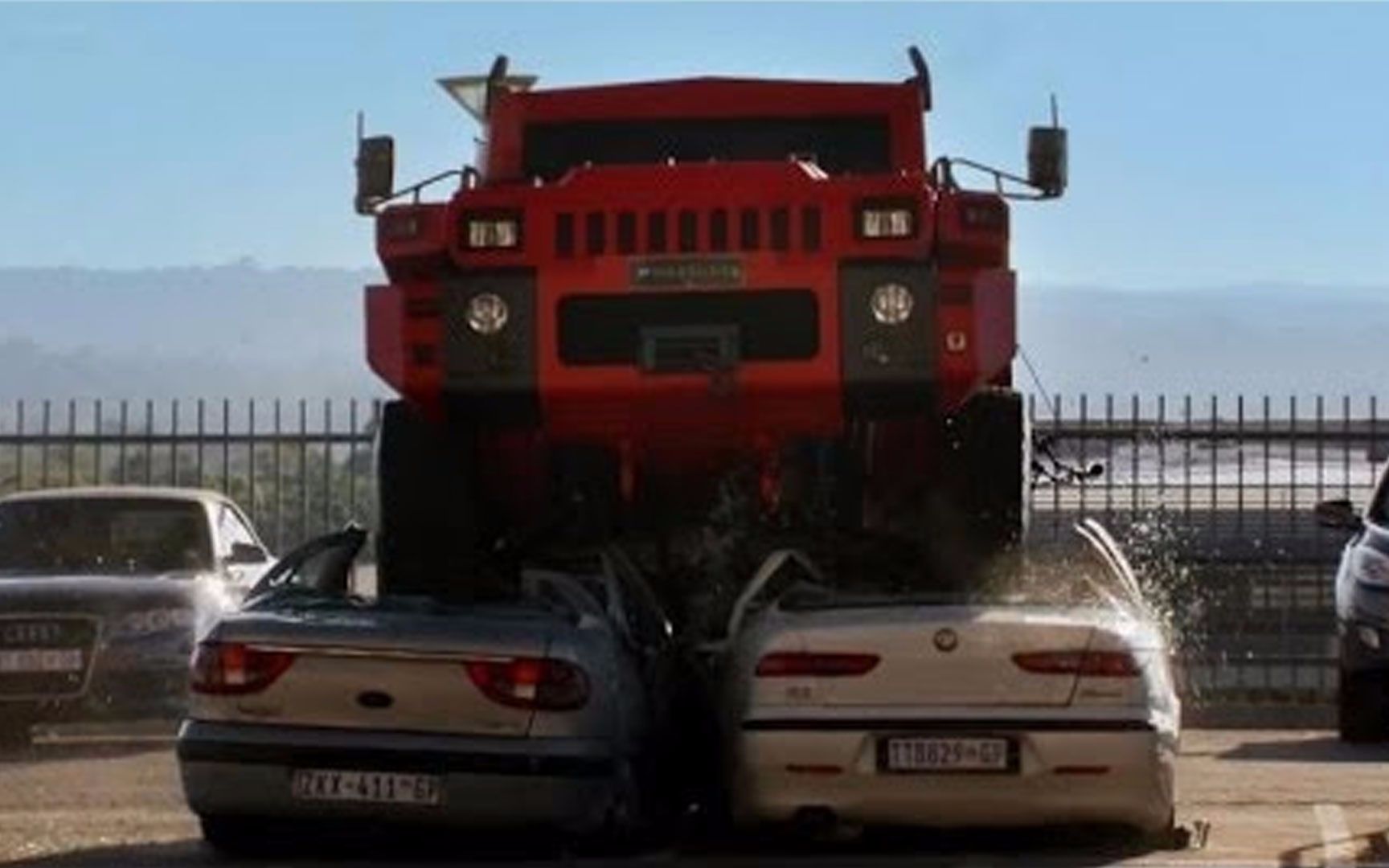 难道这就是世界上最大最重的越野车?看一下我就知道买不起