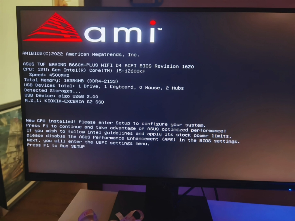 ...开机点亮后显示器始终在这个界面,按其他办法长按各种键都进不去...