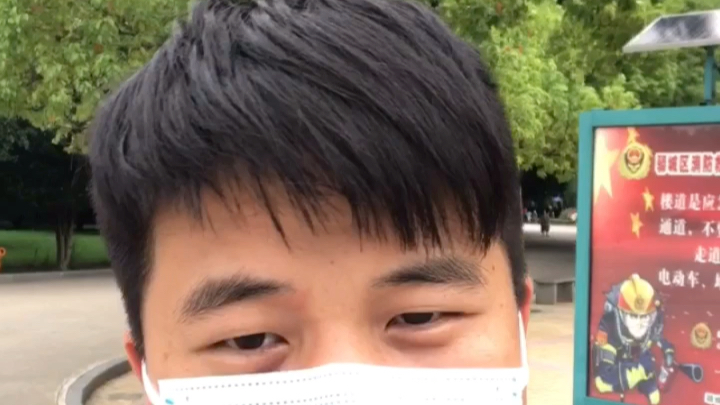 智云Q3人脸追踪为什么乱摇摆 (开机前手机放平了)