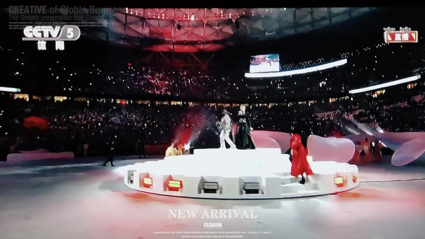 2022世界杯,闭幕式精彩上演,时长十五分钟。决赛即将开始