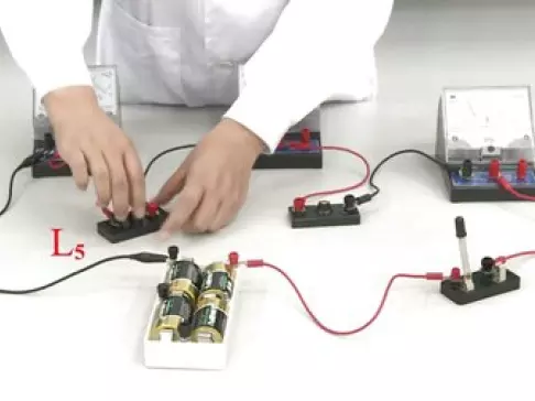 探究串并联电路电流关系