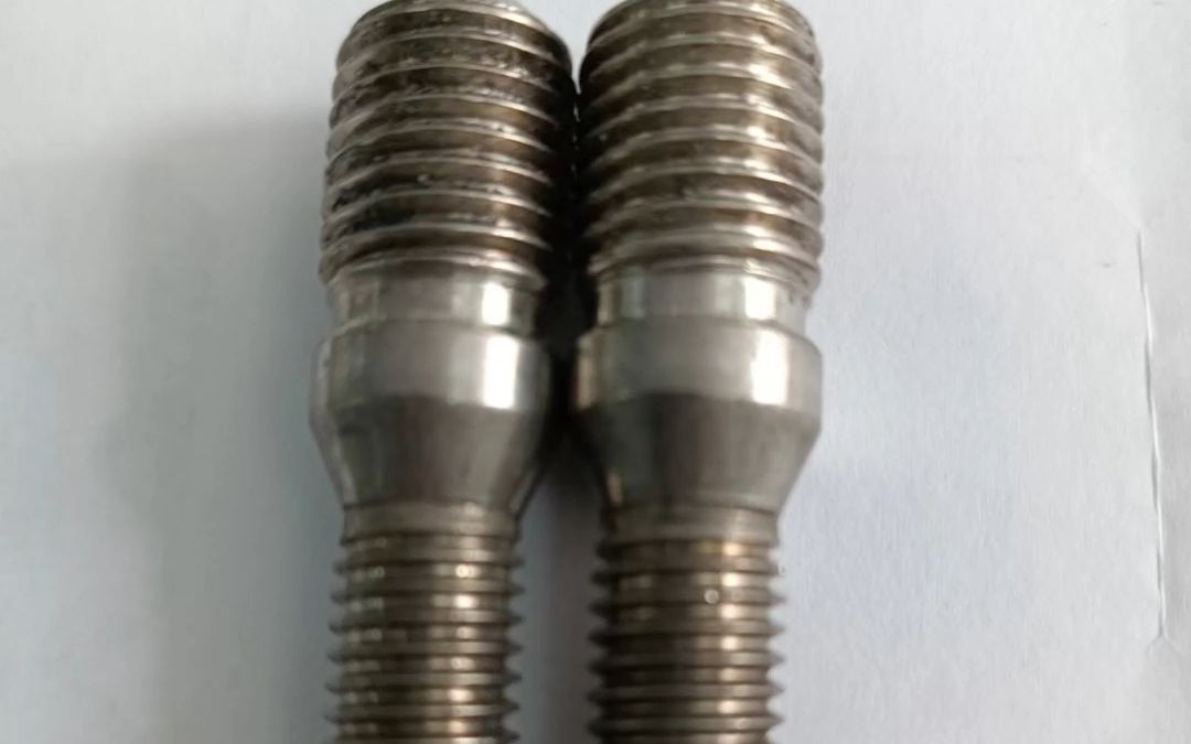 不锈钢螺丝除油除锈的方法