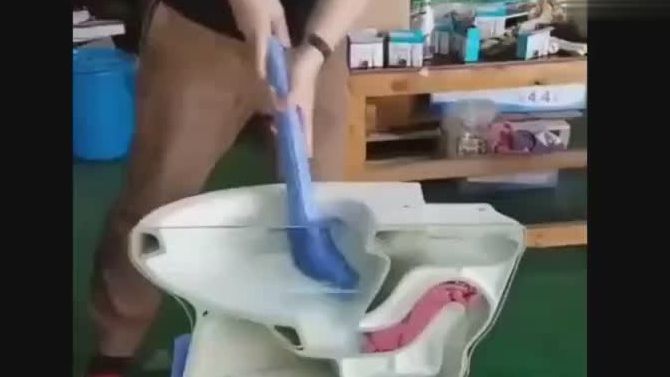 捅一下,就通!这可能是史上最强力的通厕所神器了!