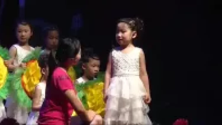 毕业诗朗诵《毕业诗》幼儿园大班毕业典礼节目