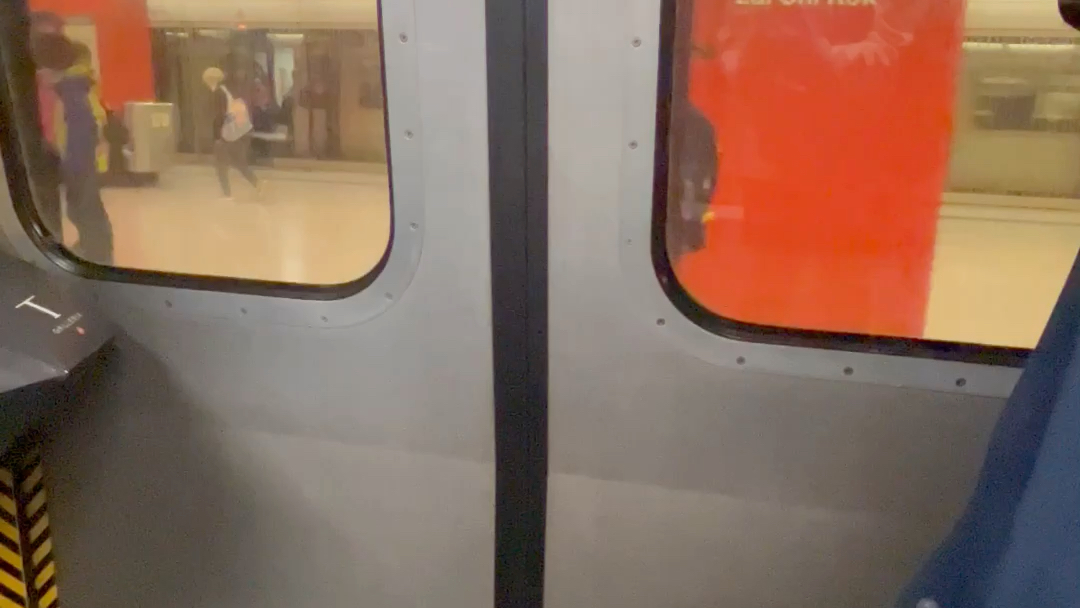 【港铁】M-train丝滑的气动门