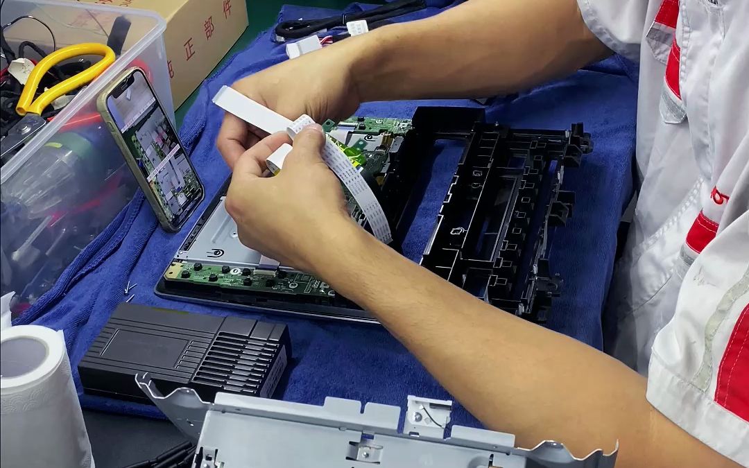 凯美瑞升级carplay,氛围灯,电动尾门,拉手舒适进入