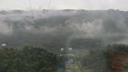 贵阳到成都的火车,即将到达重庆